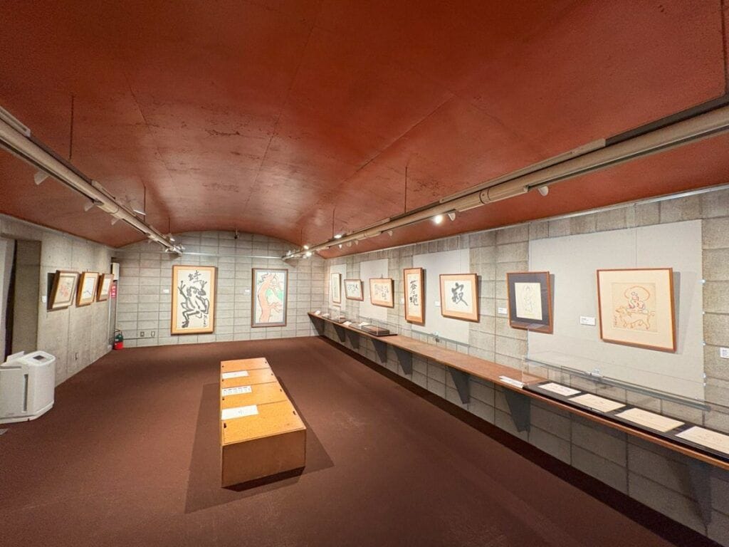 写真ギャラリー9枚め｜なぜ旧宅を壊して建て替えた？無名の建築家・岡秀世とは？静かな住宅街で静かな存在感を放つ熊谷守一美術館 池袋建築巡礼13 ...