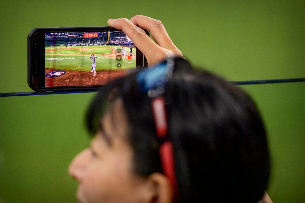 写真ギャラリー1枚め｜炎上したプロ野球のSNS規制、自ら「ファン離れ」の地雷踏む…ゆるく規制する米メジャーリーグとファン対応で差 | JBpress (ジェイビープレス)