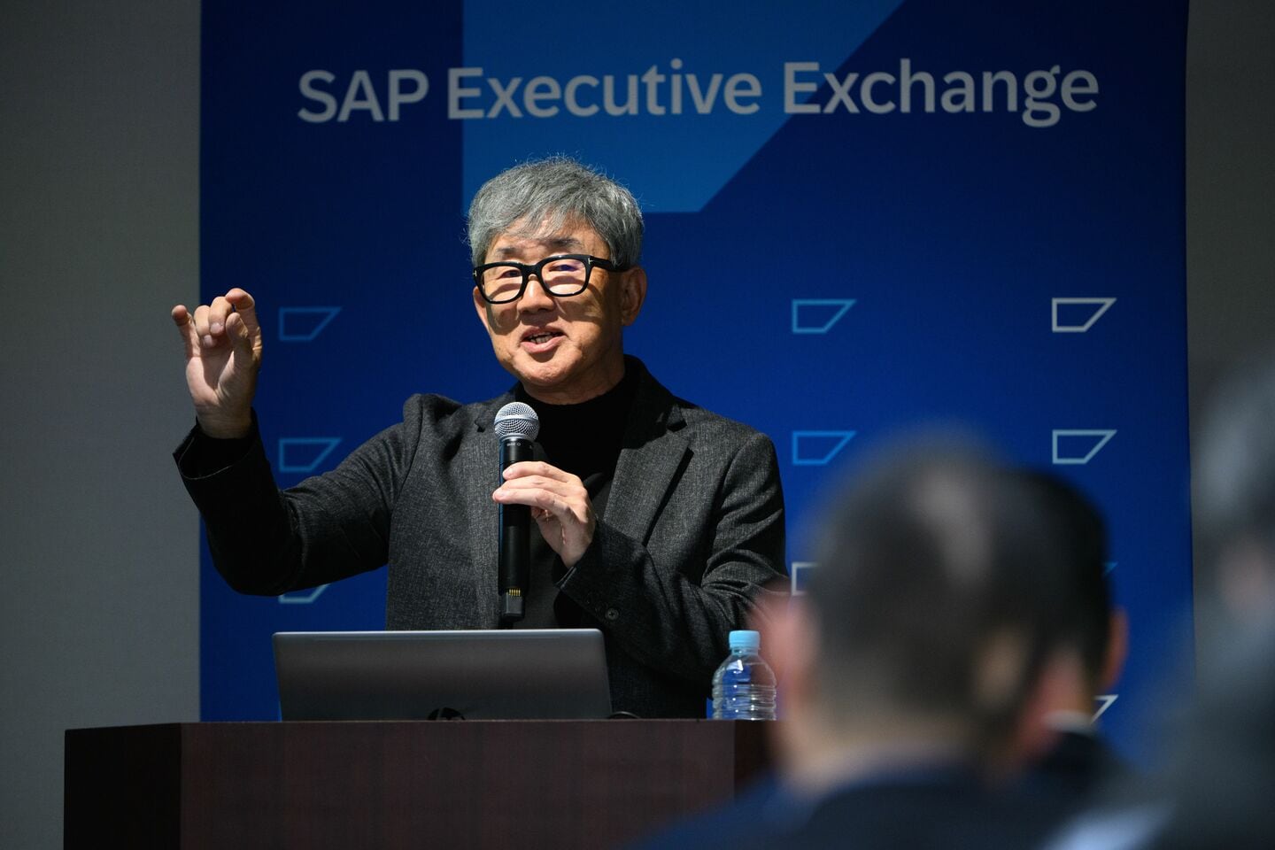 元ネスレCEO 高岡氏、ダイヤ精機社長 諏訪氏らに見る、窮地を乗り越えるリーダーの資質 | Japan Innovation Review powered by JBpress