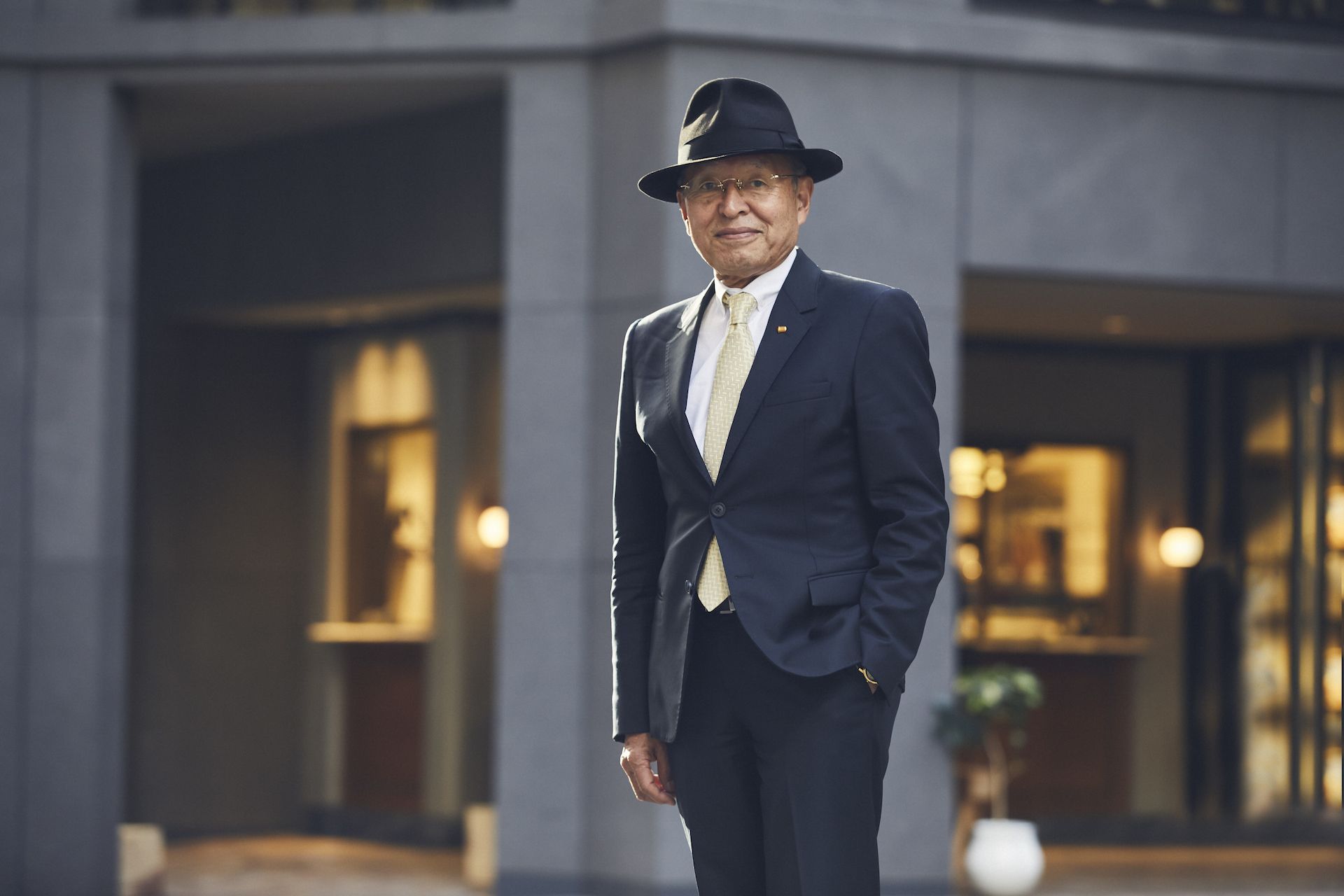 ファッション界の重鎮は何を身につける？機能性とコスパで選ぶ4つの必需品 エグゼクティブが離さない“半径1m以内”の愛用品（1）株式会社コンドットーレCEO・酒井壽夫・前編 | JBpress ...