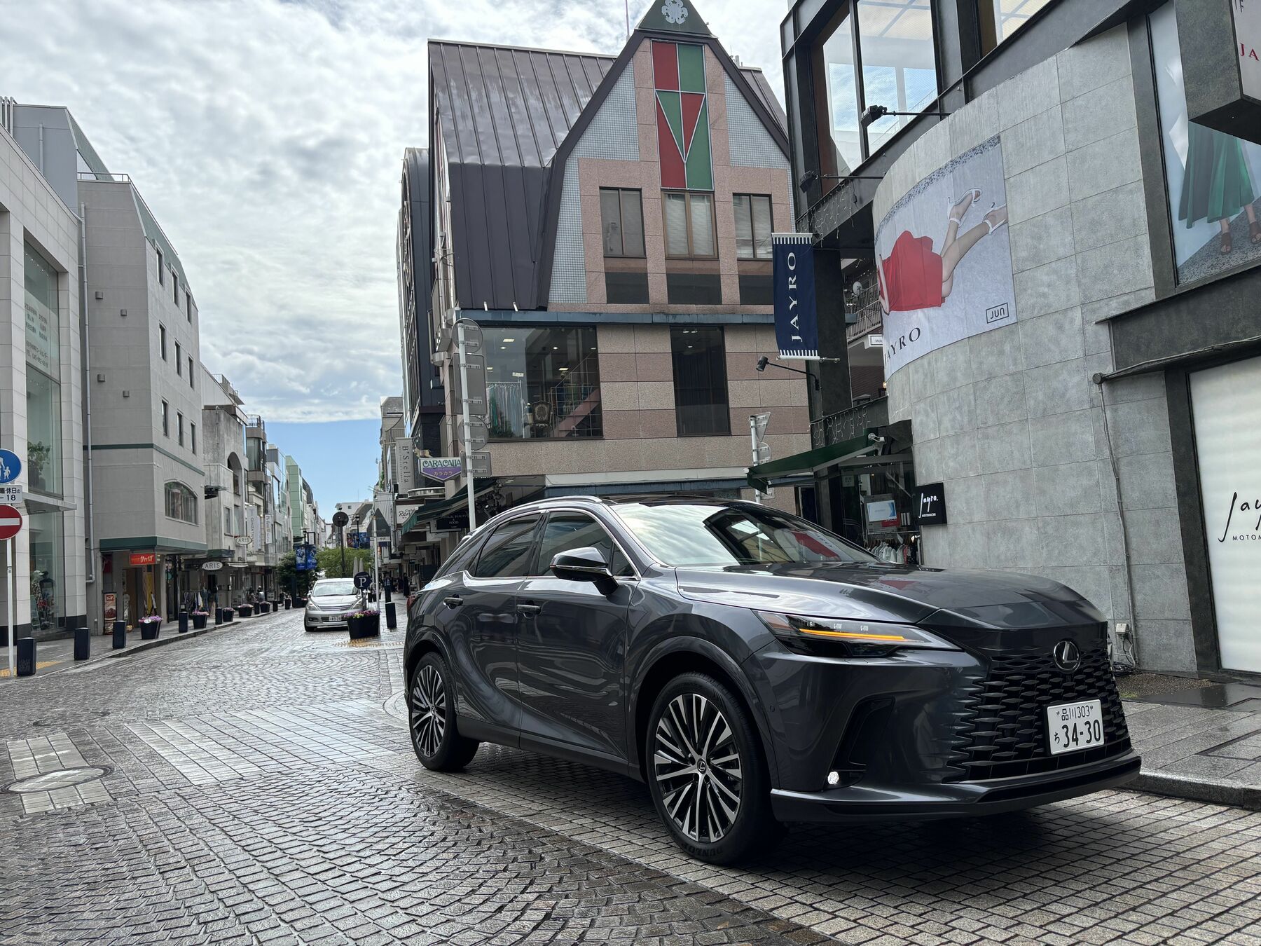 写真ギャラリー6枚め｜【試乗レポート】レクサスブランドの大黒柱「RX」、人とクルマが自然に対話できる衝撃の走りを体験してきた レクサス「RX ...