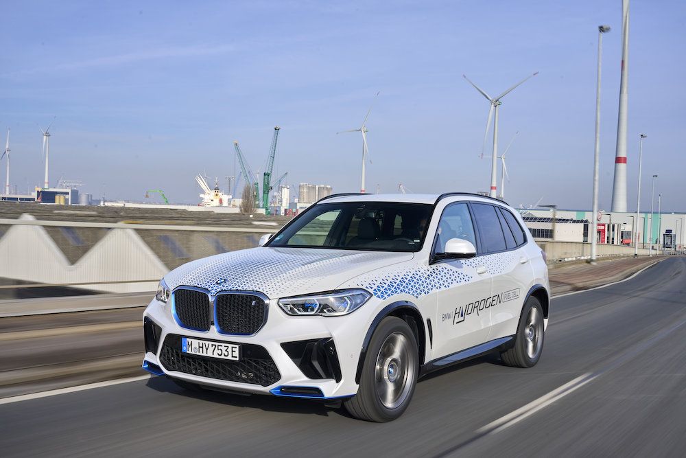写真ギャラリー11枚め｜BMWのFCV「iX5 Hydrogen」に乗って考える 燃料電池車にはどんな価値があるのか？ | JBpress (ジェイビープレス)