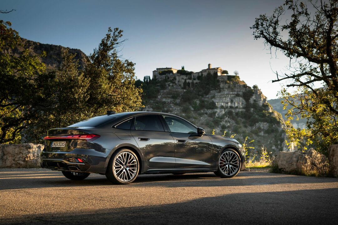 写真ギャラリー1枚め｜待ち望んだファンは安心してよし！ 新型 アウディ A5 / S5に試乗 内燃機関モデルへのアウディのアンサー ...