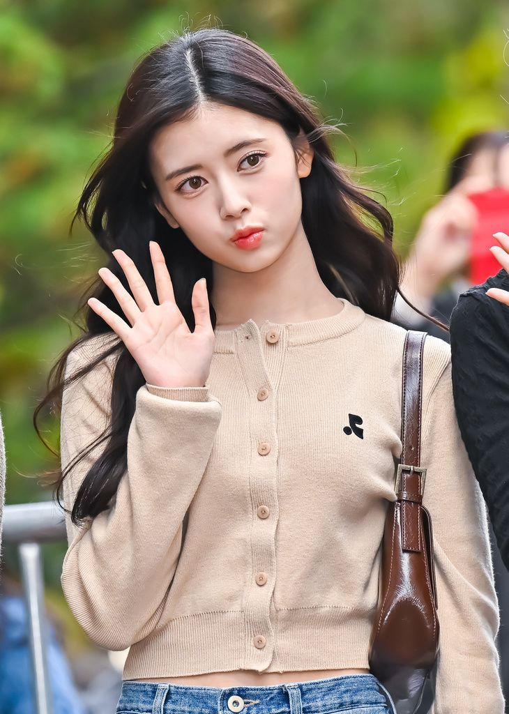 写真ギャラリー1枚め｜NiziUの韓国デビューにみるZ世代の競争疲れ、「カワイイ」が救いに？ 完璧な歌とダンスで世界を席巻したK-POPの転機になるか | JBpress (ジェイビープレス)