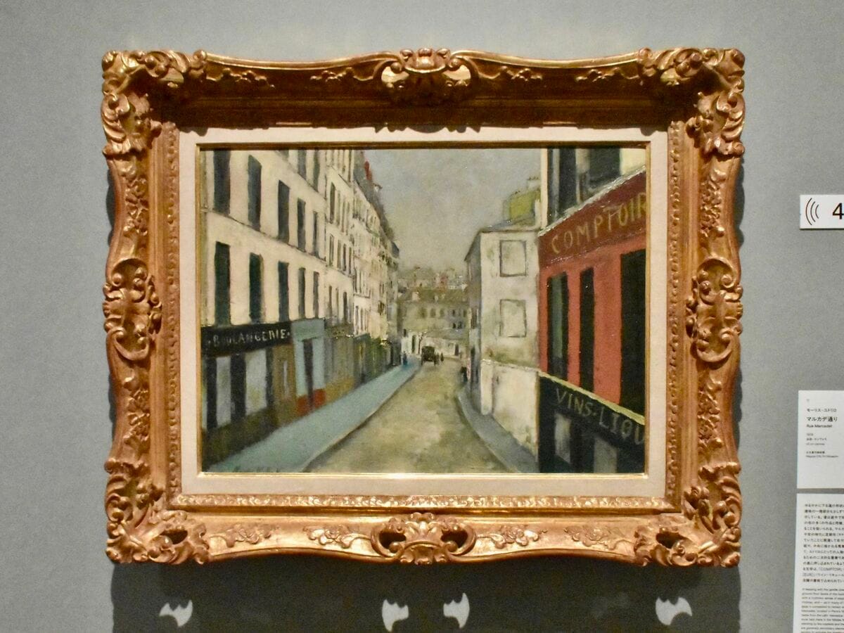 写真ギャラリー1枚め｜日本で根強い人気を誇る画家モーリス・ユトリロの波乱に満ちた生涯、詩情豊かな「白の時代」の名画ほか全画業を展観 SOMPO美術館で「モーリス・ユトリロ展」が開幕 ...